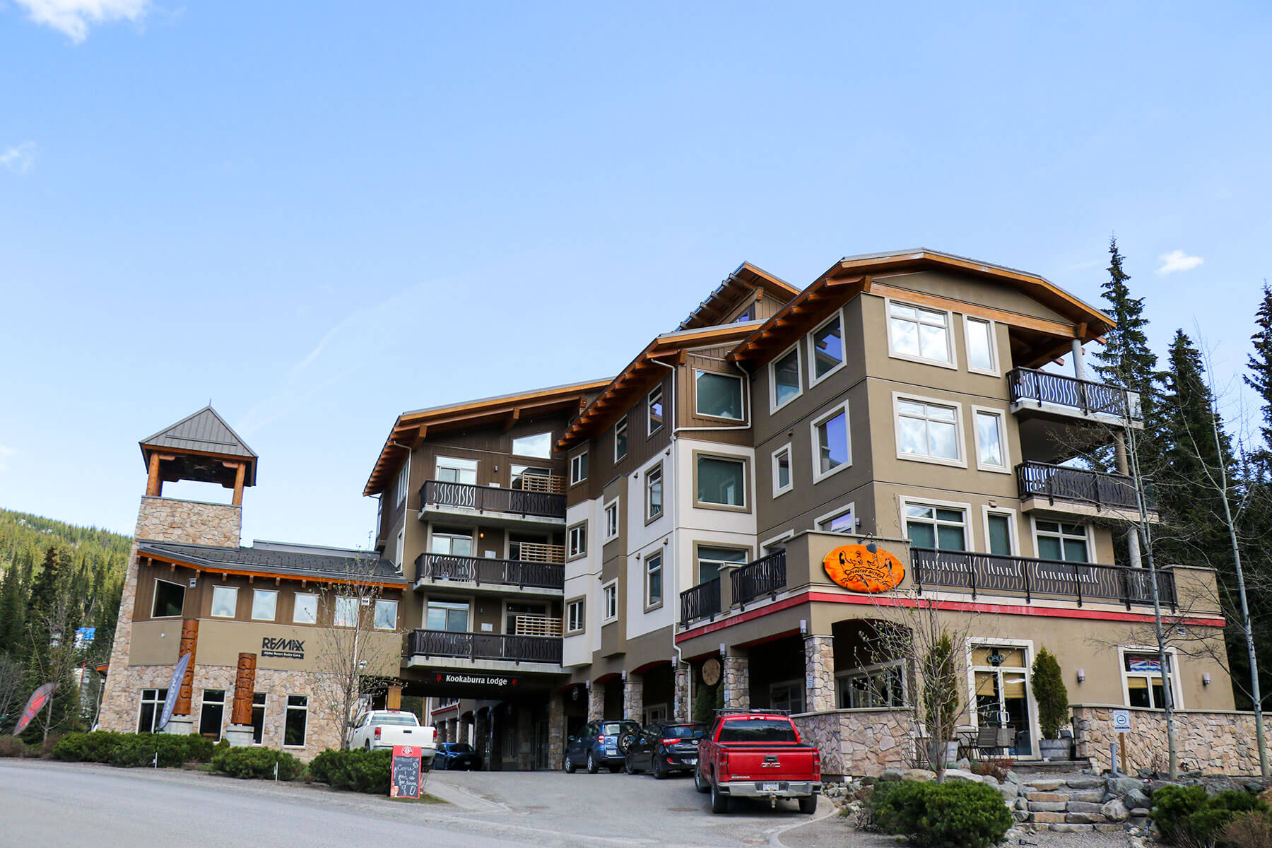 Kookaburra Lodge | Sun Peaks Resort