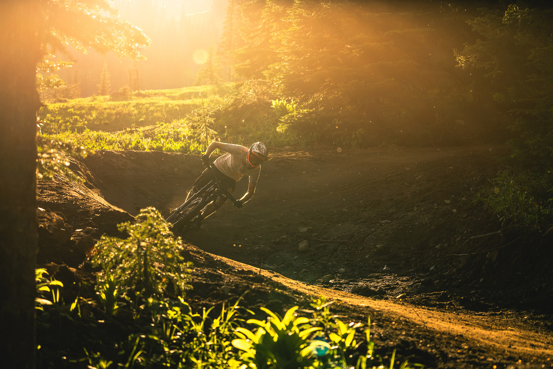 The Peak of the Season: The Dusty High Five | Sun Peaks Resort
