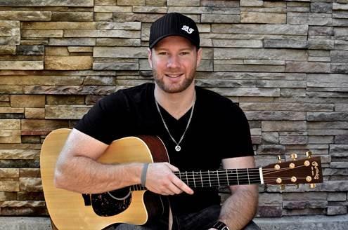 Live Music with Andrew Christopher | Sun Peaks Resort