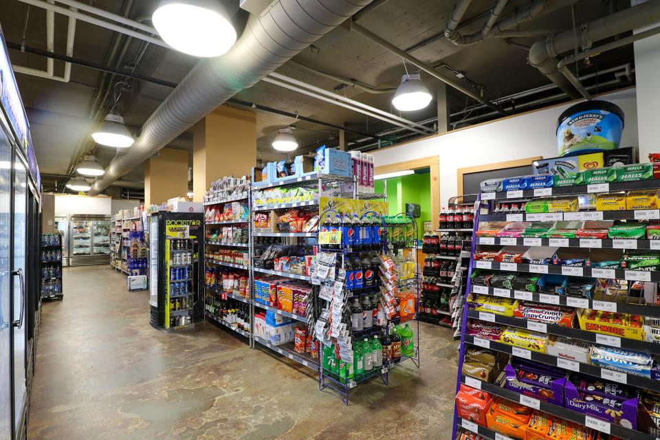 Bluebird Market | Sun Peaks Resort