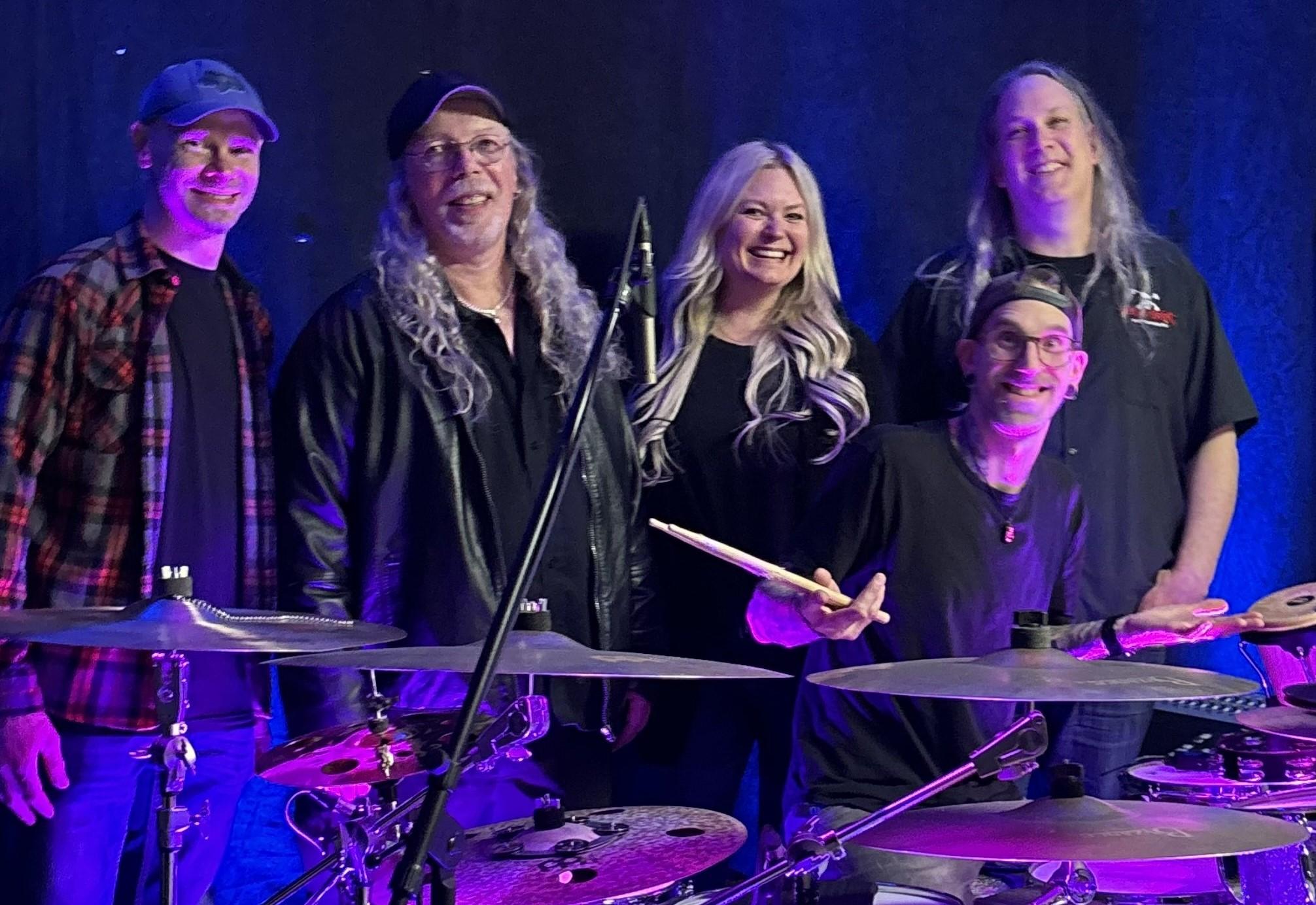 Live Music: Angie Heinze Band | Sun Peaks Resort